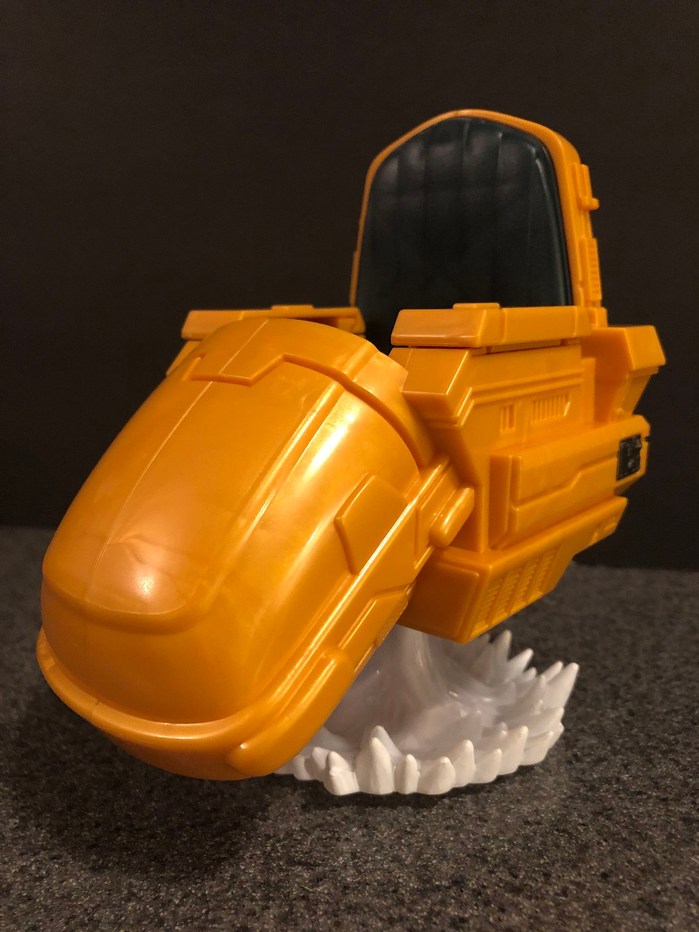 Let's Take a Look at the New Marvel Legends Professor X Figure