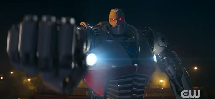 "Stargirl": Dugan's Used to Being a "Sidekick" - Not a Robot [PREVIEW]