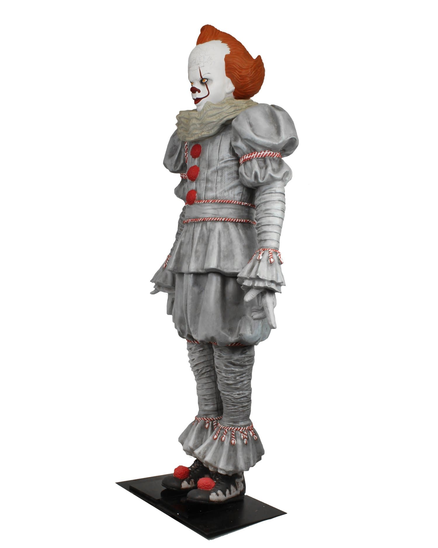Pennywise Comes Home with New Life-Size Replica by NECA