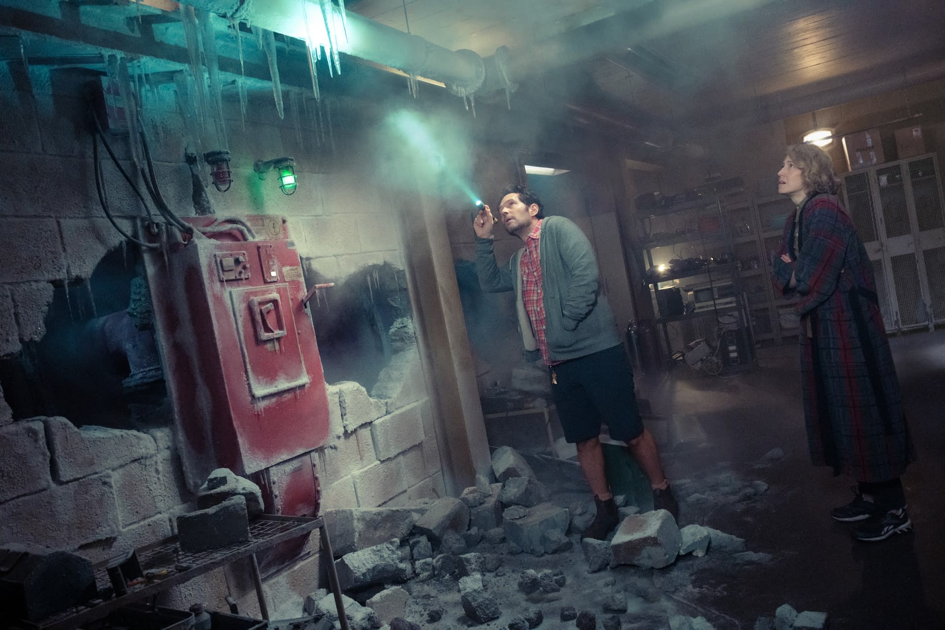 Ghostbusters: Frozen Empire - 1 New Image & 1 Behind-The-Scenes Image