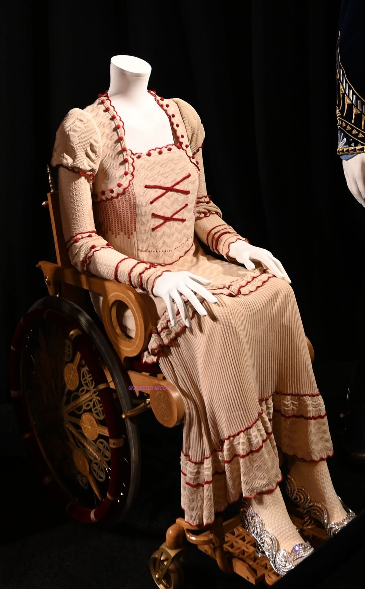 Wicked Costumes On Display At CinemaCon, And They Look Awesome