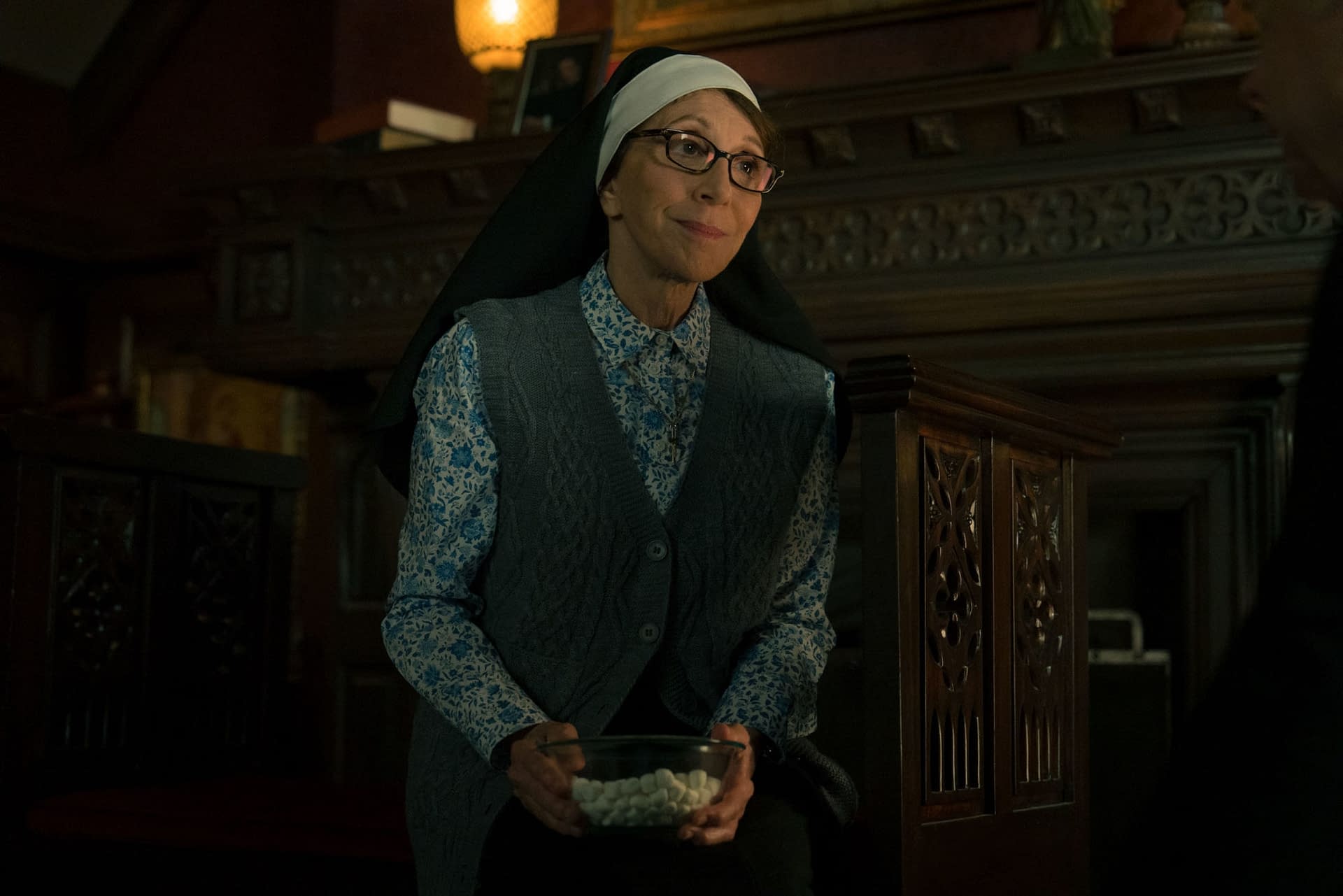 Evil S04E05 "How To Fly an Airplane" Images: Troubles at Home & Abroad