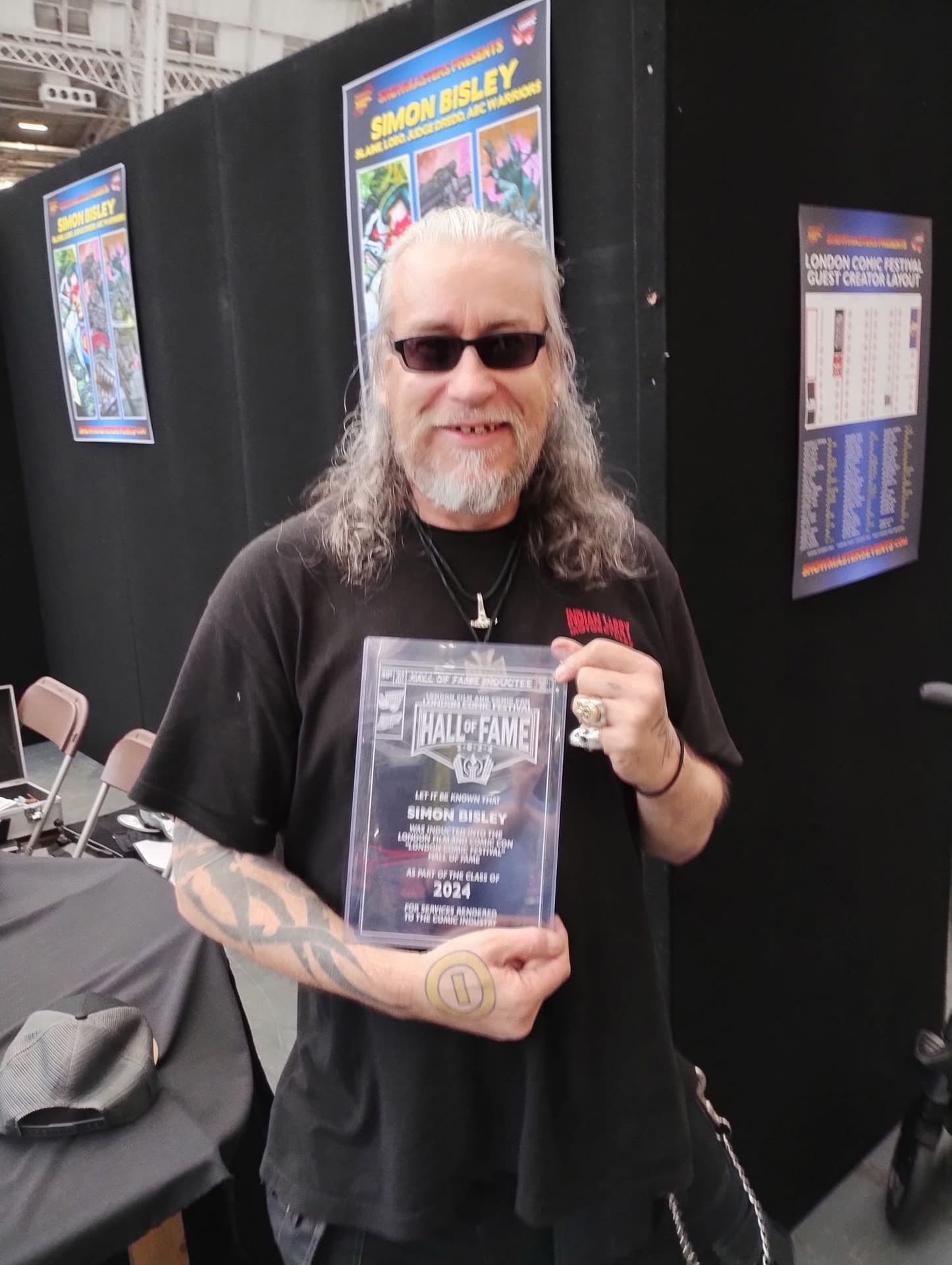 Simon Bisley & Lew Stringer Into London Film & Comic Con Hall Of Fame