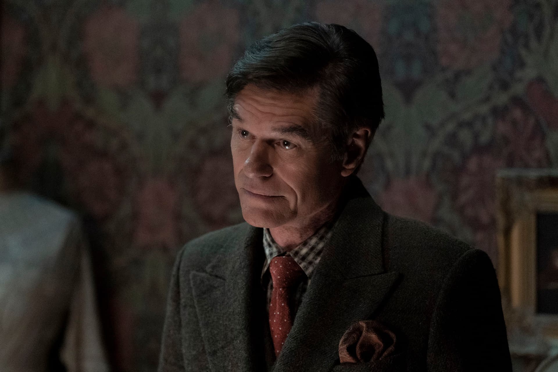 Mayfair Witches Stars Hamlin & Feldman on S02, IU Crossovers, Fandom