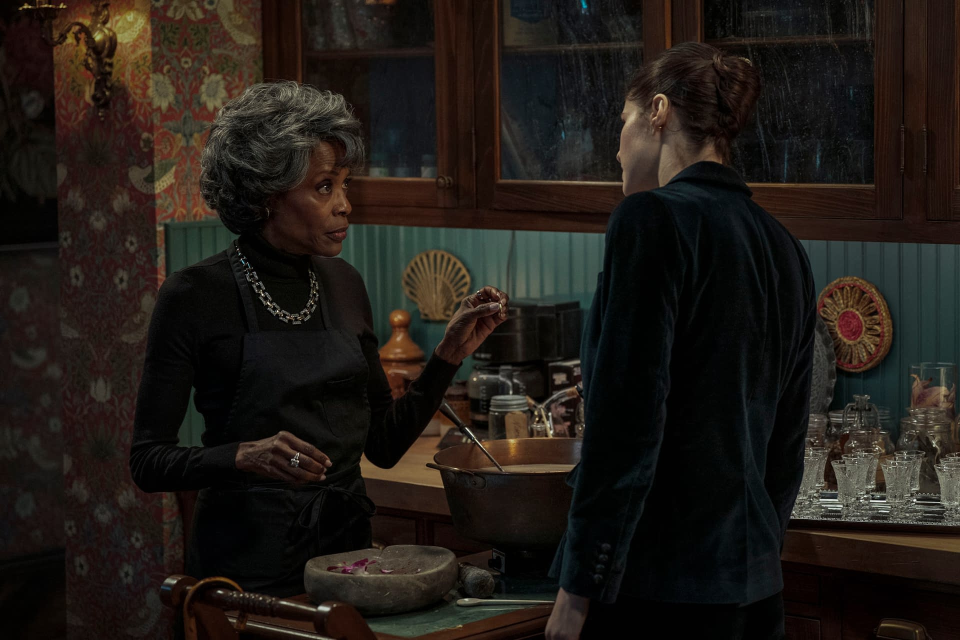 Mayfair Witches S02E03: "Cover the Mirrors" Preview: Lasher Unleashed