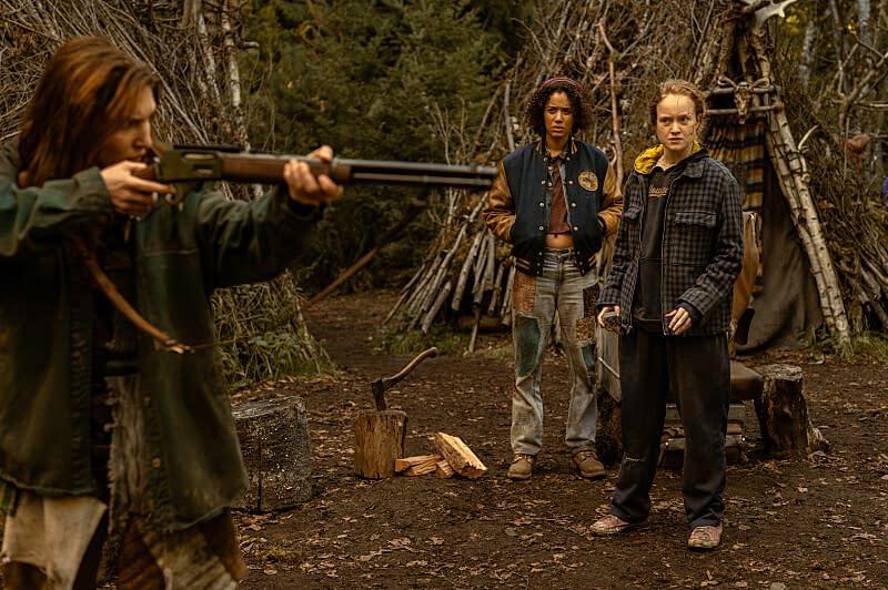 Yellowjackets Star [SPOILER] on [SPOILER] Death; Season 3 E09 Images