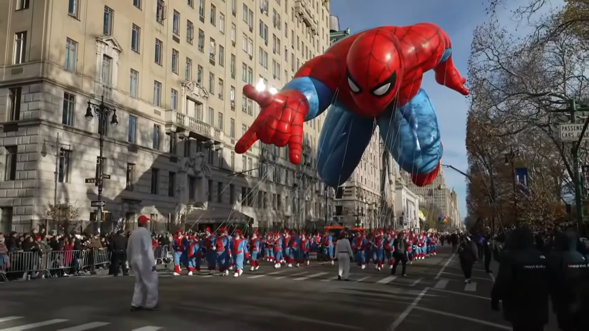 Spider Man Swings His Way Back To Macy s Thanksgiving Day Parade Spider Man Swings His Way Back To Macy s Thanksgiving Day Parade