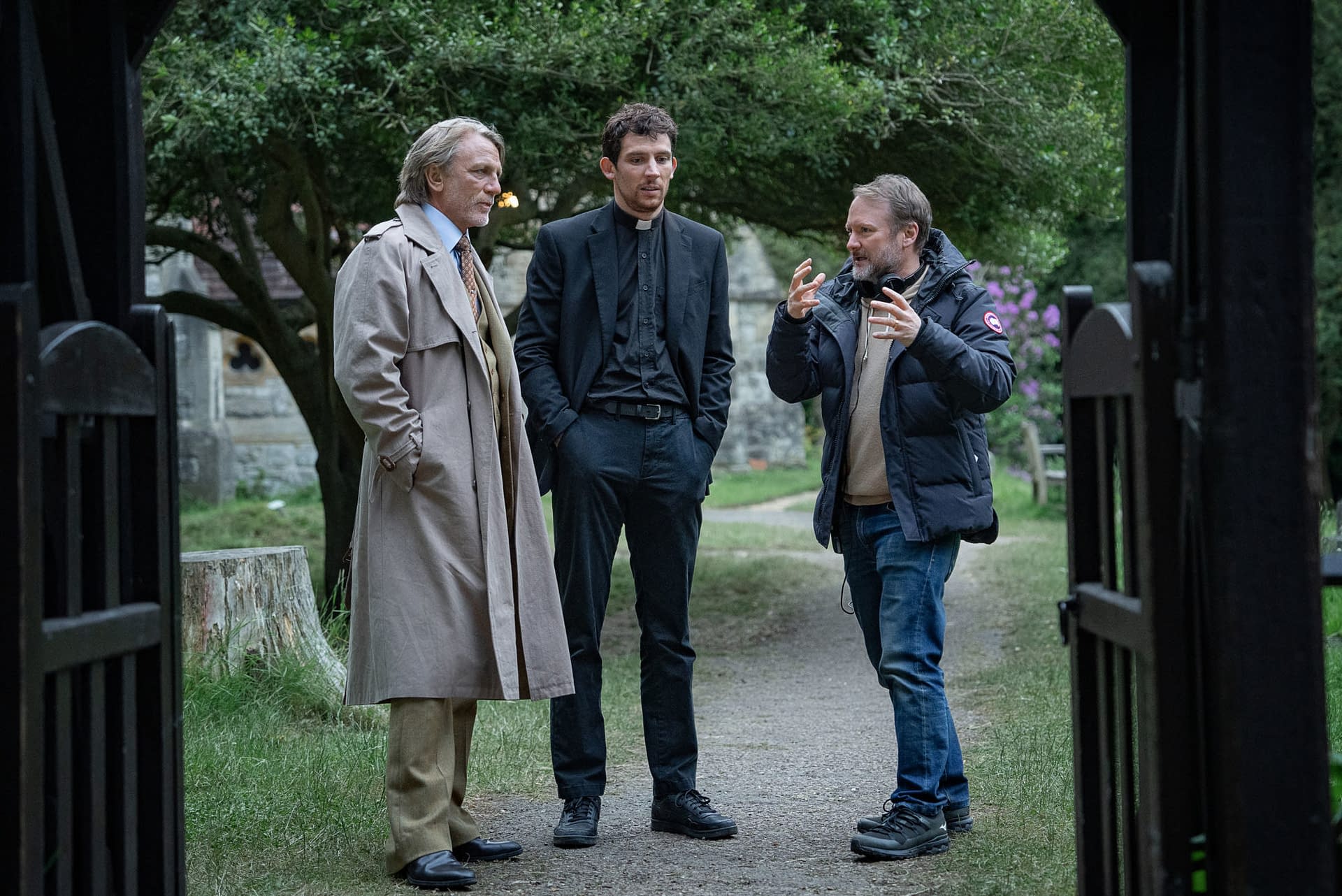 Rian Johnson & Daniel Craig: "Starting To Formulate" Knives Out 4 & 5