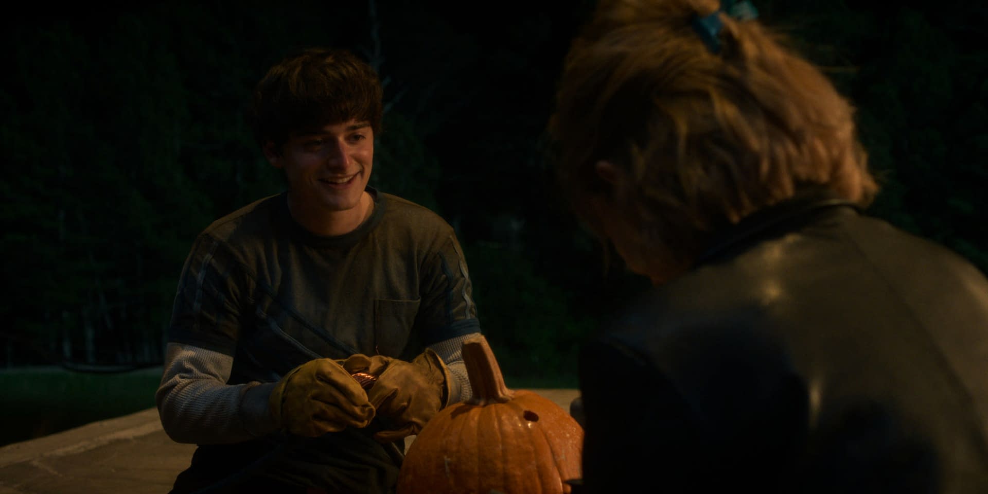 Stranger Things 5: Hawke on Schnapp, Robin/Will LGBTQ Bond & More