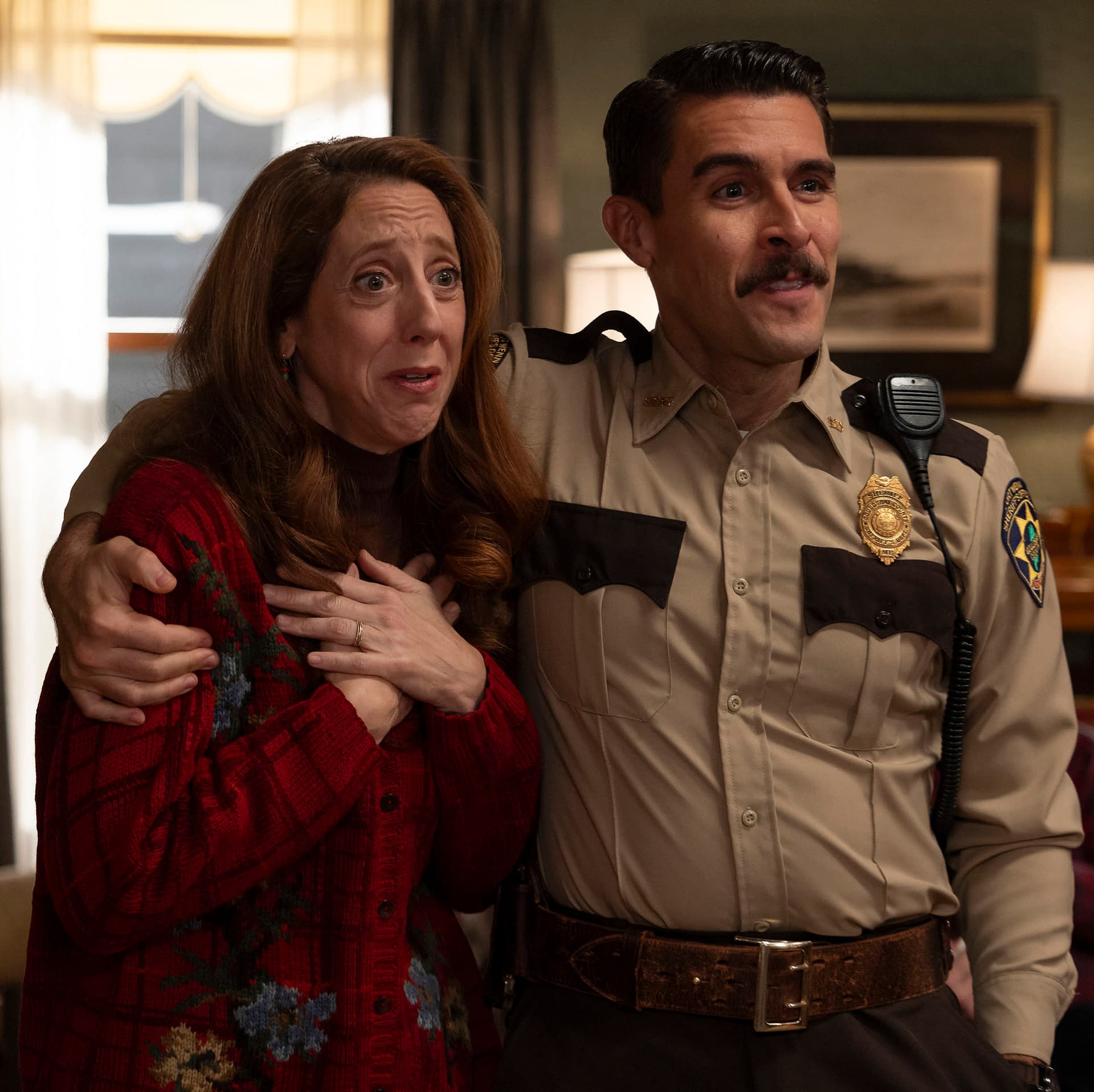 Best Medicine S01E11 "Mind Your Own Buboes" Preview: Town Lockdown
