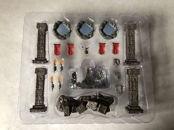 This Board Needs Decoration: We Review Wizkids' Pools & Pillars Set