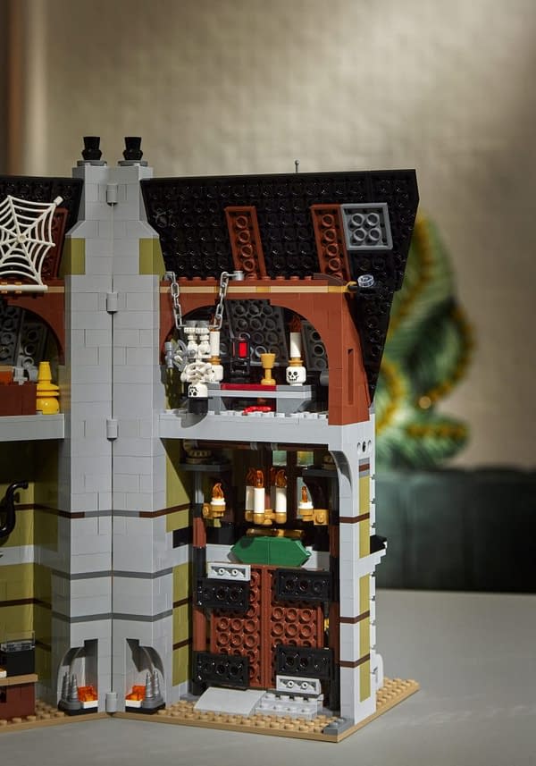 LEGO is Ready to Scare Your Collection With New Haunted House Set