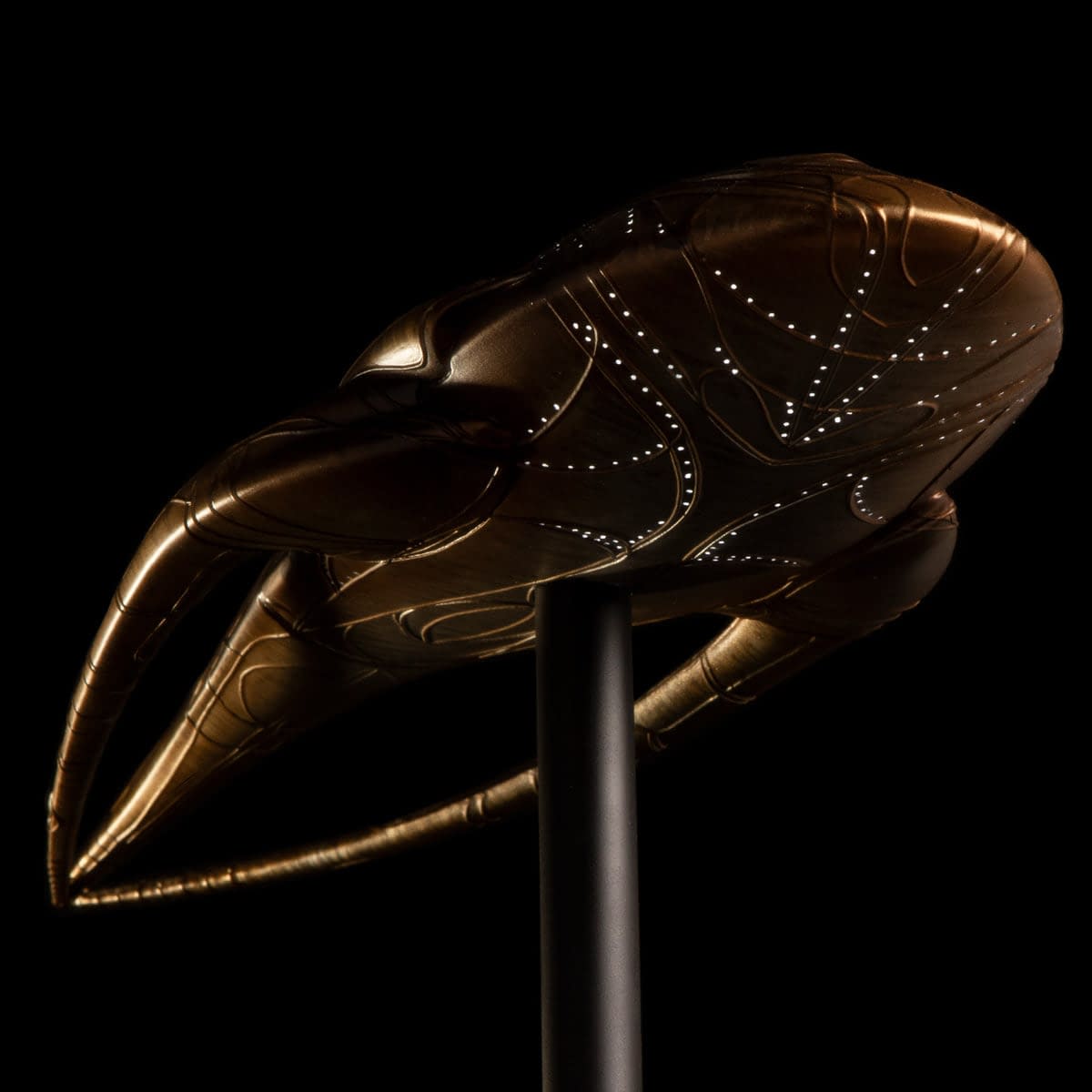 “Farscape” Fans Rejoice with the Statue of Moya Coming Soon