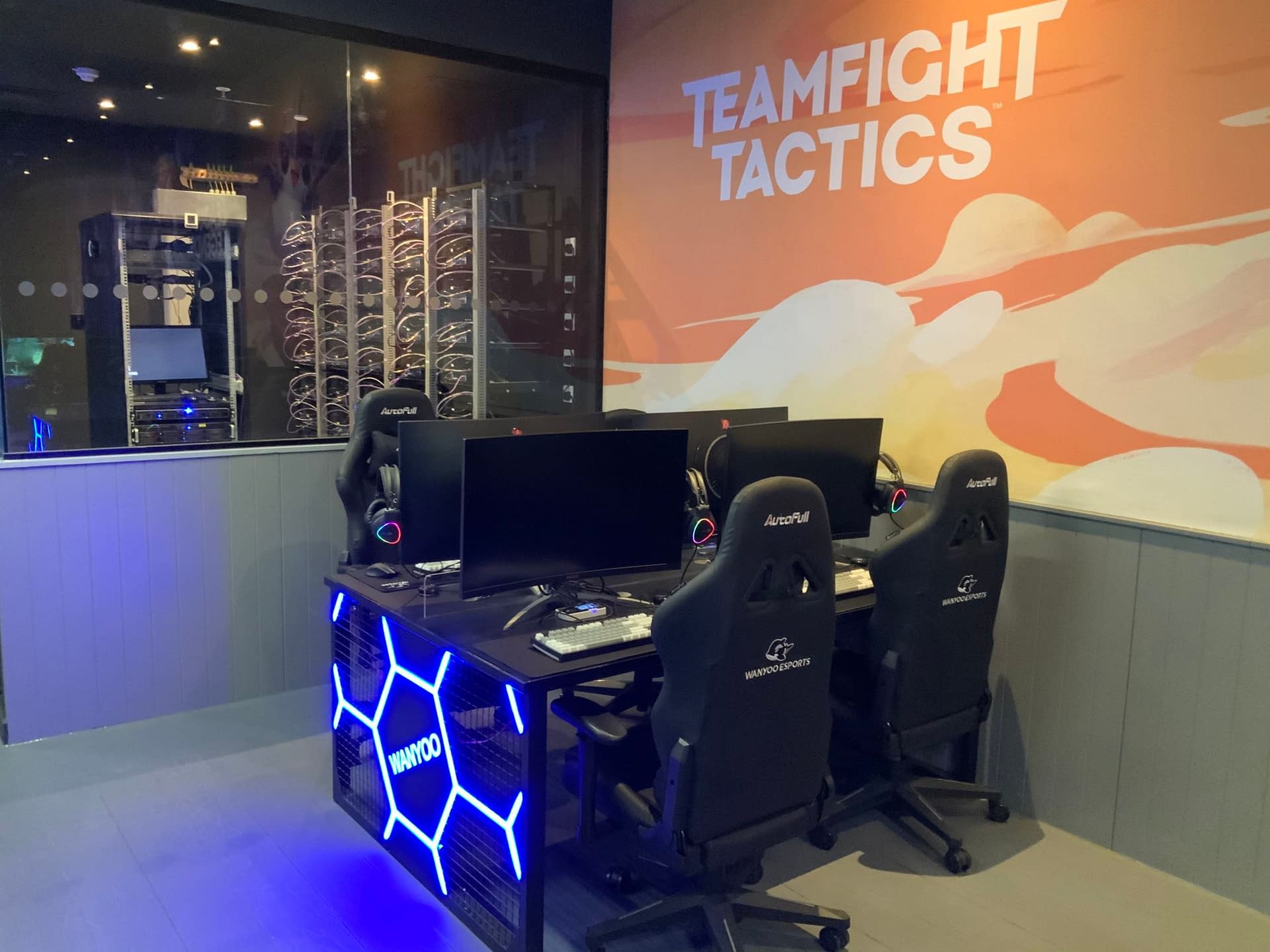 Walking Around Wanyoo - Esports Comes To London’s Westfield Centre