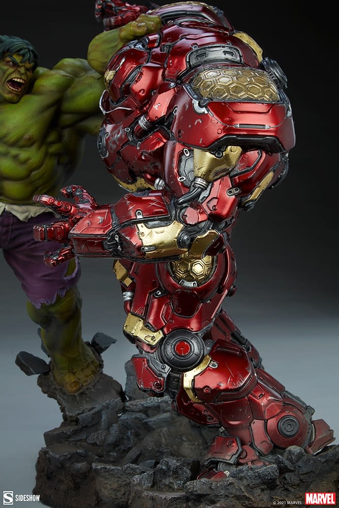 Sideshow Collectibles Reveals Powerful Hulk vs Hulkbuster Statue