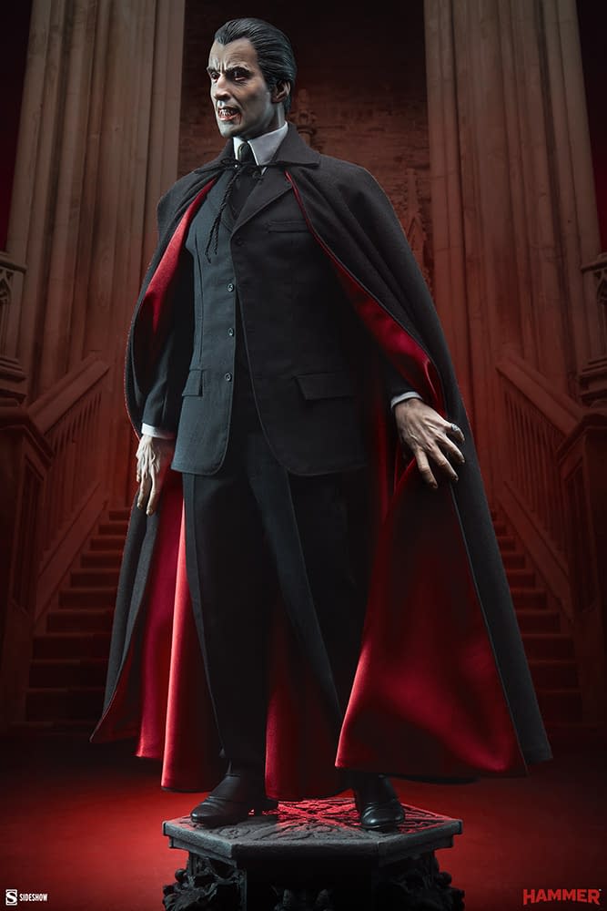 Dracula Returns from 1958 With Sideshow Collectibles Newest Figure